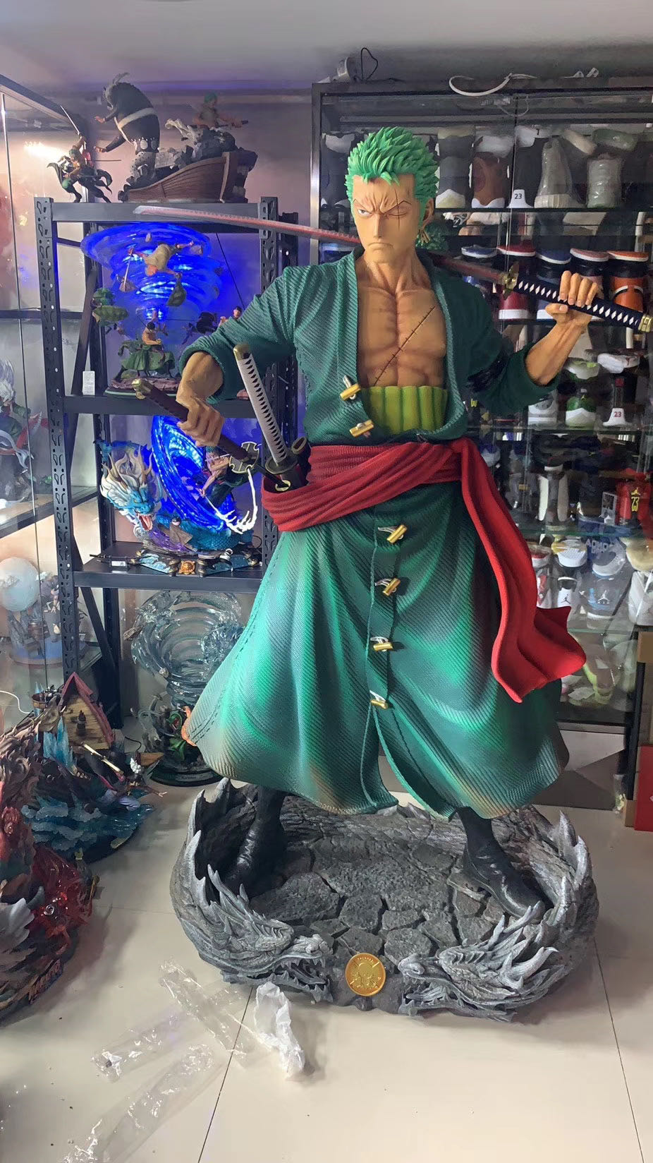 One Piece - 1:1 Life Size Zoro One of 99 units in the World — Anime ...